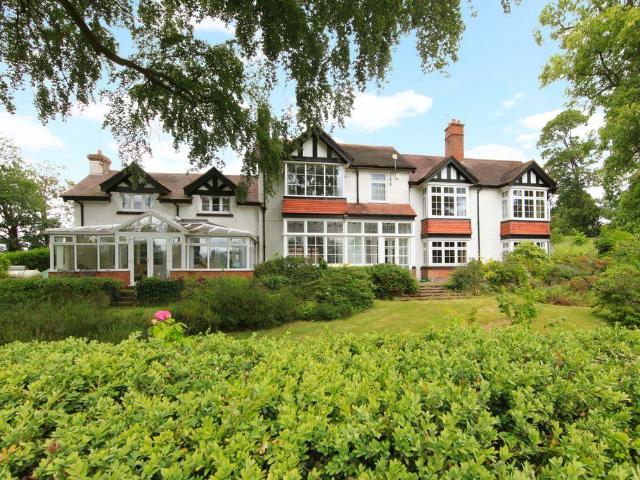 7 bedroom detached house for sale