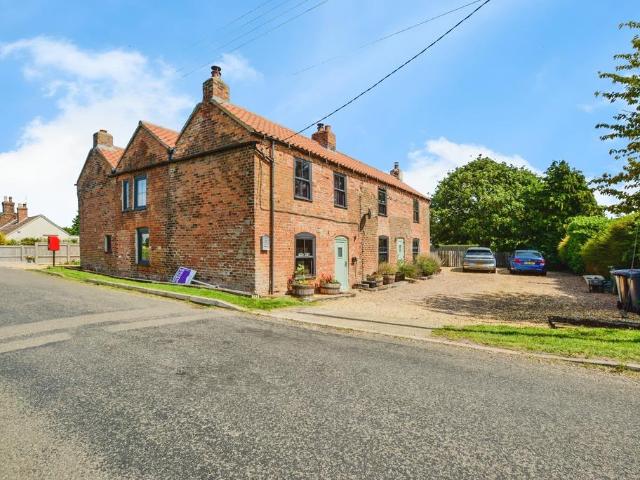 7 bedroom detached house for sale
