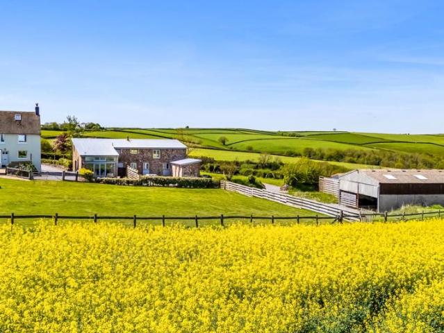 7 bedroom detached house for sale