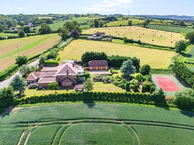 7 bedroom detached house for sale