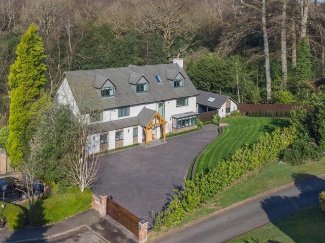 7 bedroom detached house for sale