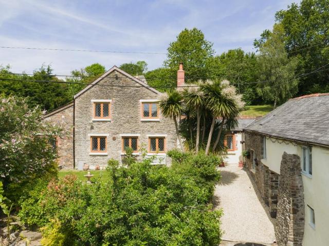 7 bedroom detached house for sale