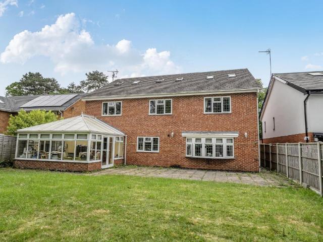 7 bedroom detached house for sale