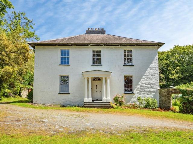 7 bedroom detached house for sale