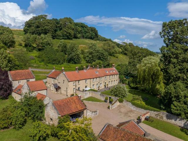 7 bedroom detached house for sale