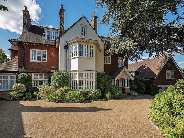 7 bedroom detached house for sale