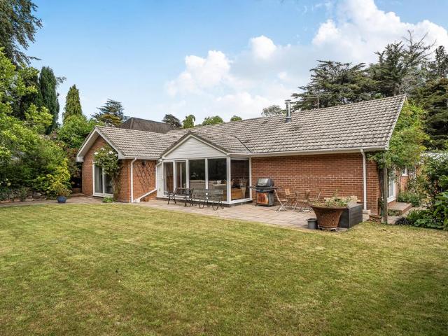 7 bedroom detached house for sale