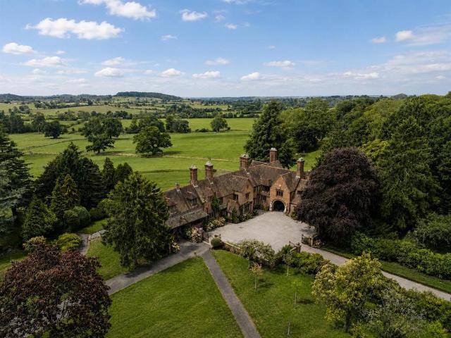 7 bedroom detached house for sale