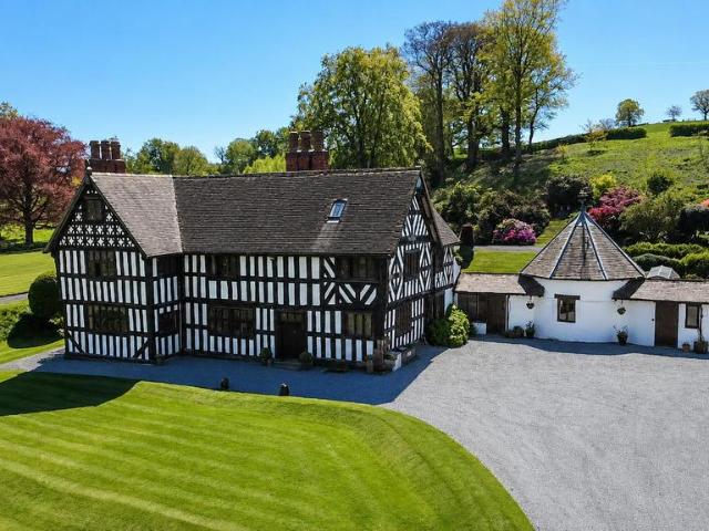 7 bedroom detached house for sale