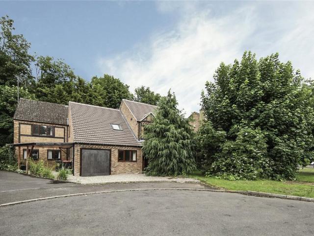 7 bedroom detached house for sale