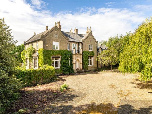 7 bedroom detached house for sale