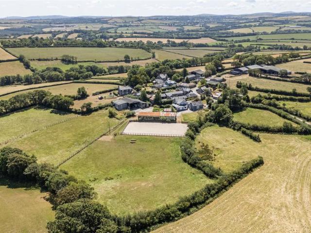 7 bedroom detached house for sale