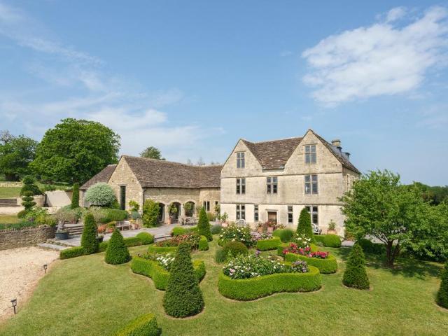 7 bedroom detached house for sale