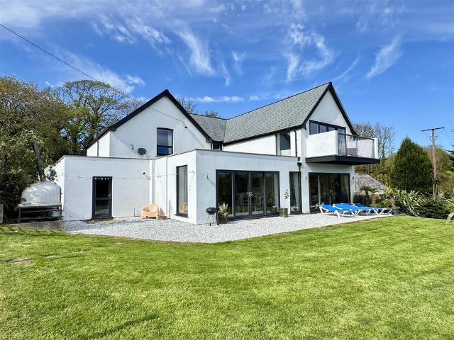 7 bedroom detached house for sale