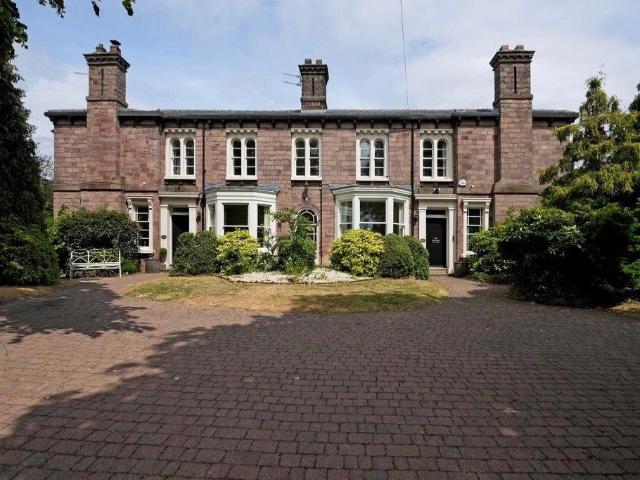 7 bedroom detached house for sale