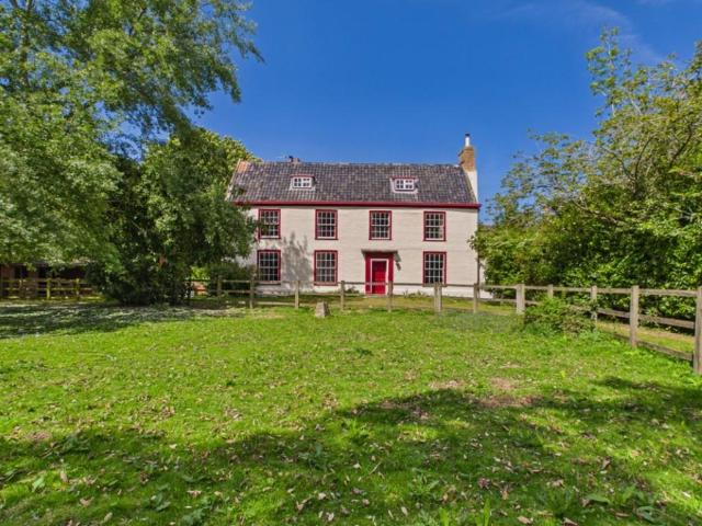 7 bedroom detached house for sale