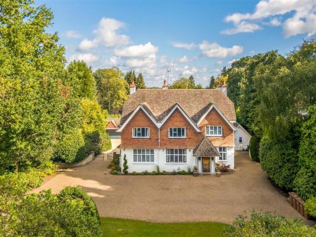 7 bedroom detached house for sale