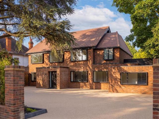 7 bedroom detached house for sale