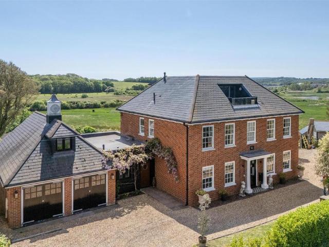 7 bedroom detached house for sale