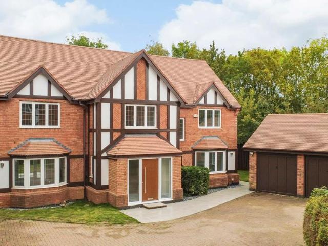 7 bedroom detached house for sale
