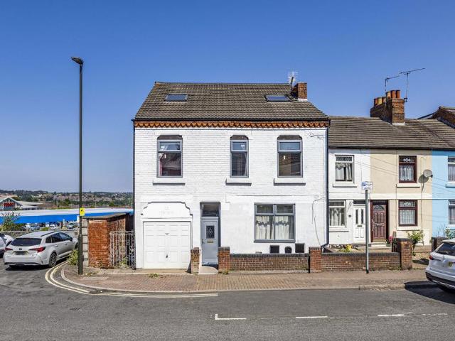 7 bedroom detached house for sale