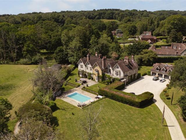 7 bedroom detached house for sale