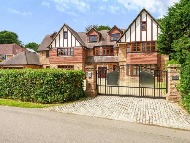 7 bedroom detached house for sale