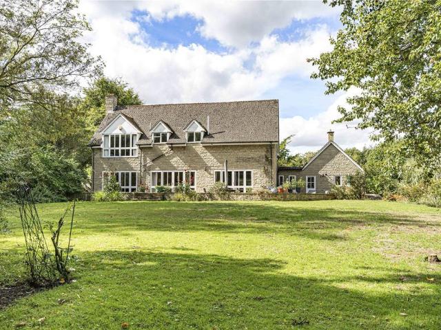 7 bedroom detached house for sale
