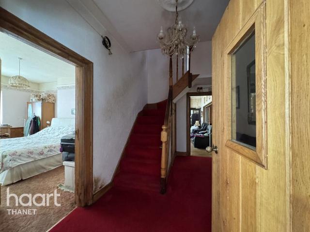 7 bedroom detached house for sale