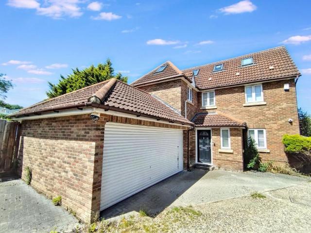 7 bedroom detached house for sale