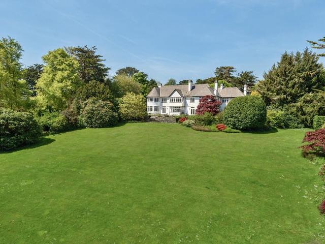 7 bedroom detached house for sale