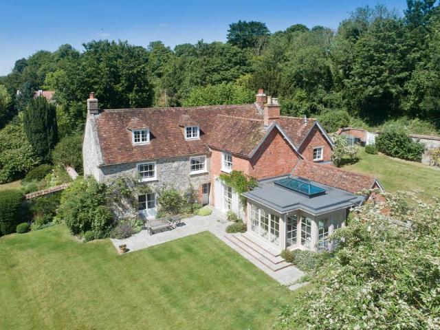 7 bedroom detached house for sale