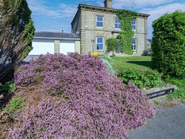 7 bedroom detached house for sale