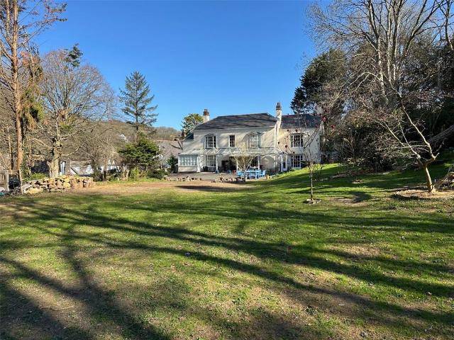 7 bedroom detached house for sale