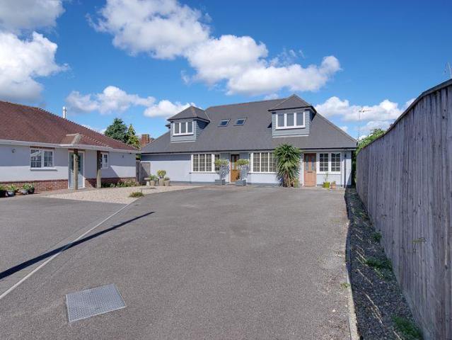 7 bedroom detached house for sale