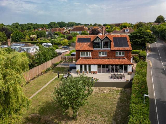 7 bedroom detached house for sale