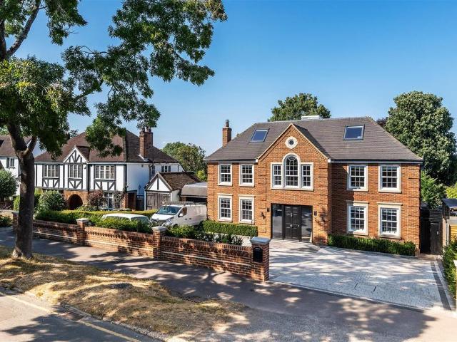 7 bedroom detached house for sale