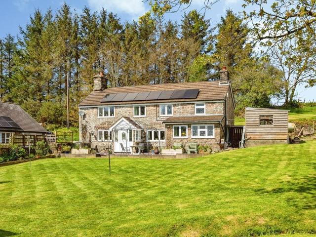 7 bedroom detached house for sale