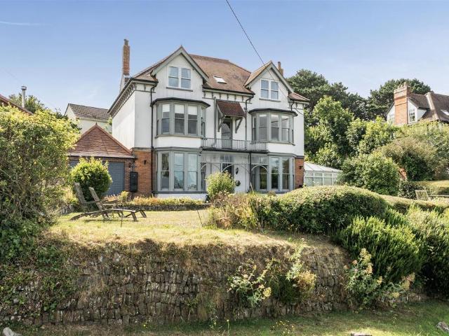 7 bedroom detached house for sale