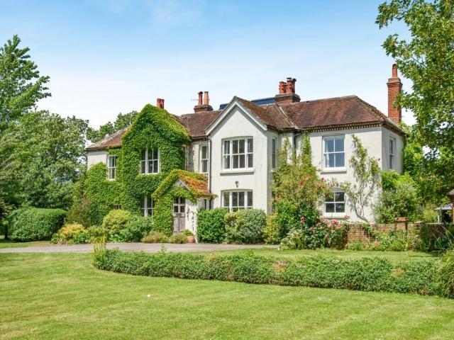 7 bedroom detached house for sale