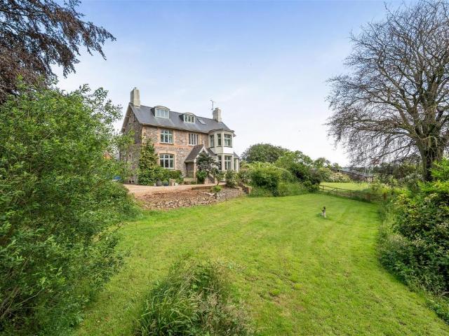 7 bedroom detached house for sale