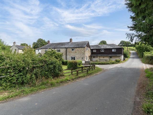 7 bedroom detached house for sale