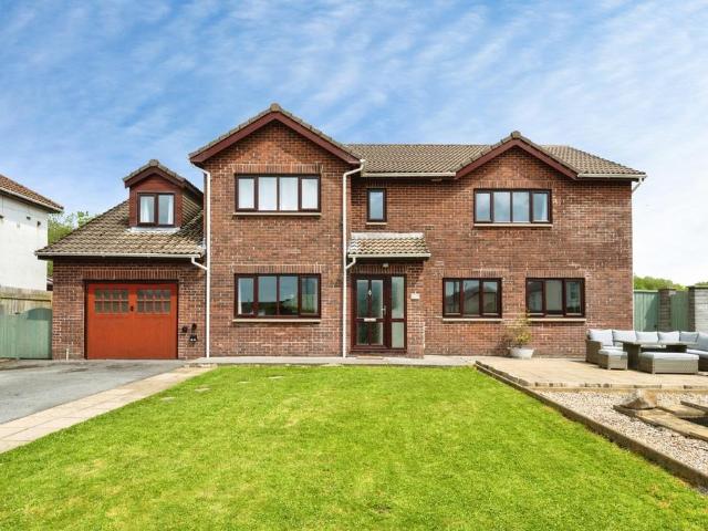 7 bedroom detached house for sale