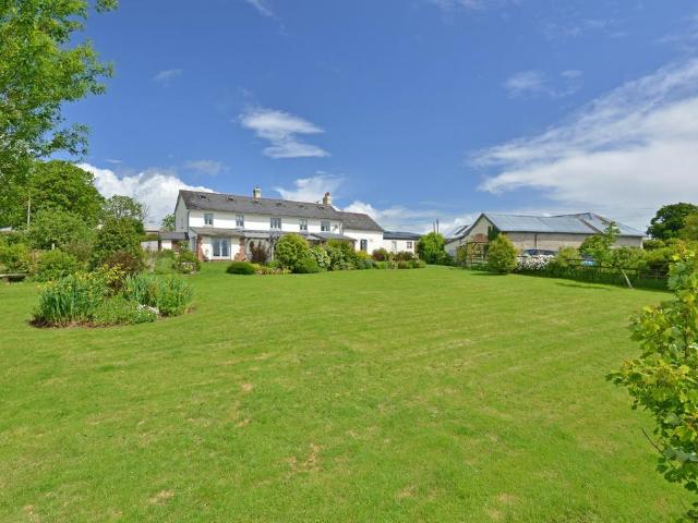 7 bedroom detached house for sale