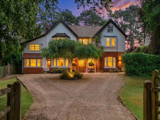 7 bedroom detached house for sale