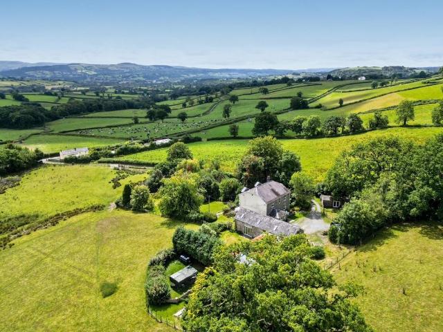 7 bedroom detached house for sale