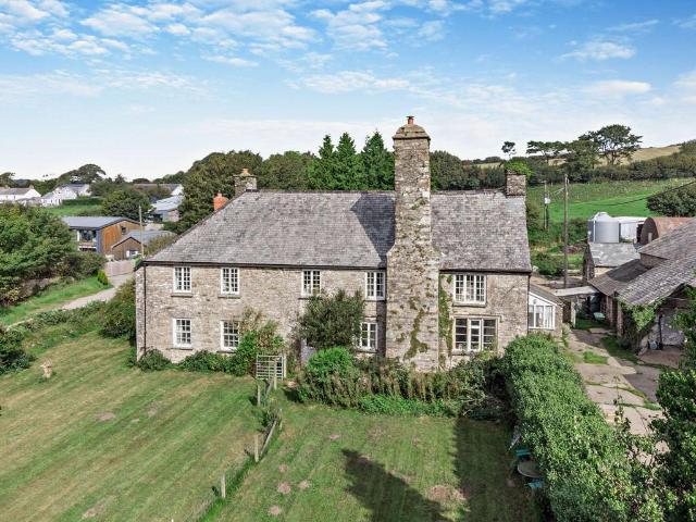 7 bedroom detached house for sale