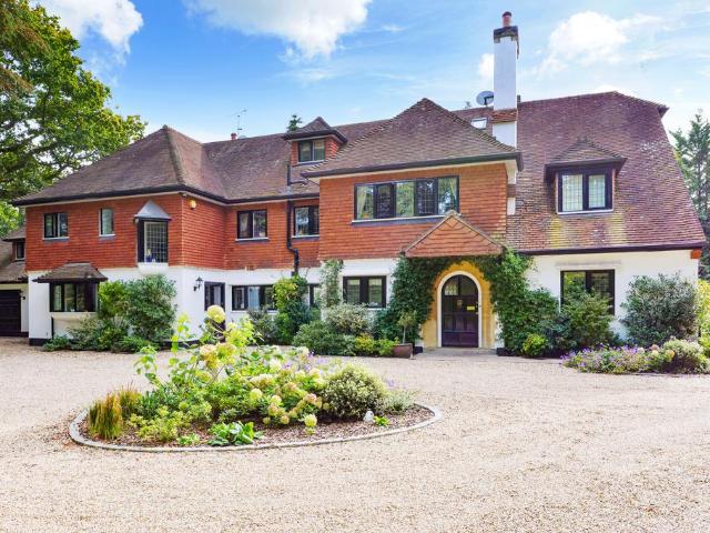 7 bedroom detached house for sale