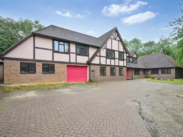 7 bedroom detached house for sale