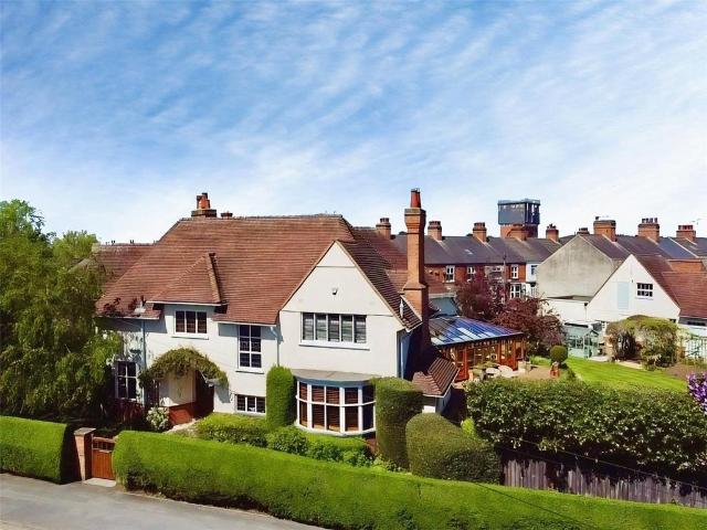 7 bedroom detached house for sale